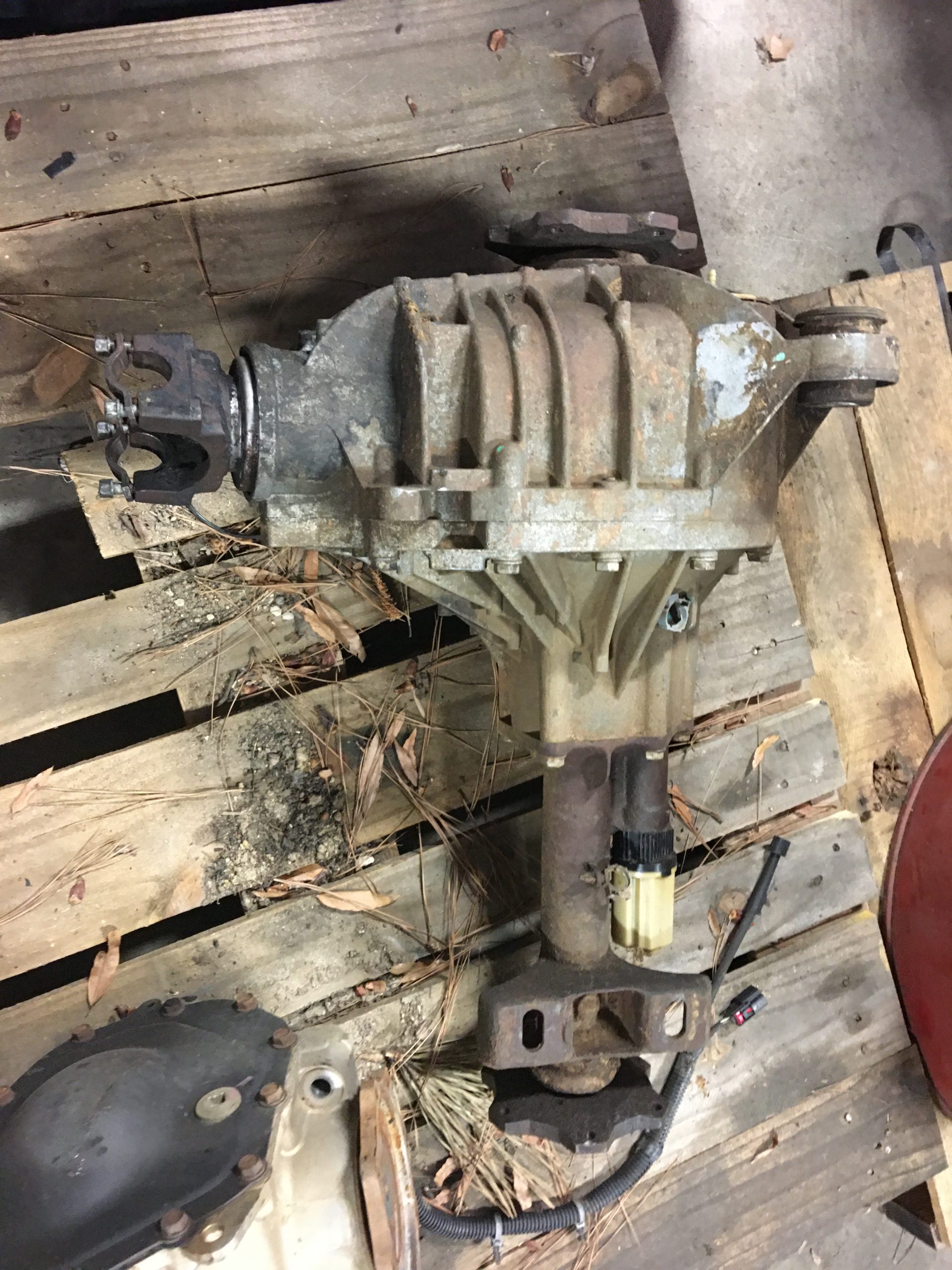 2006 Chevrolet 2500 HD Front Differential - The Truck Stop